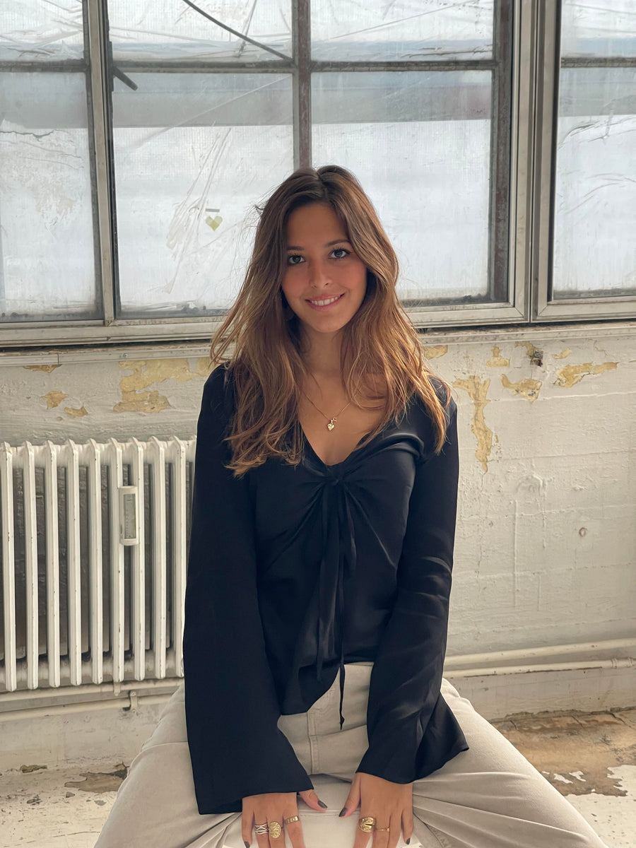 Denisi satin blouse - Black – Designbysi.se