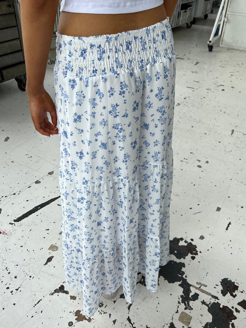 Mindy skirt with flower print – Designbysi.se
