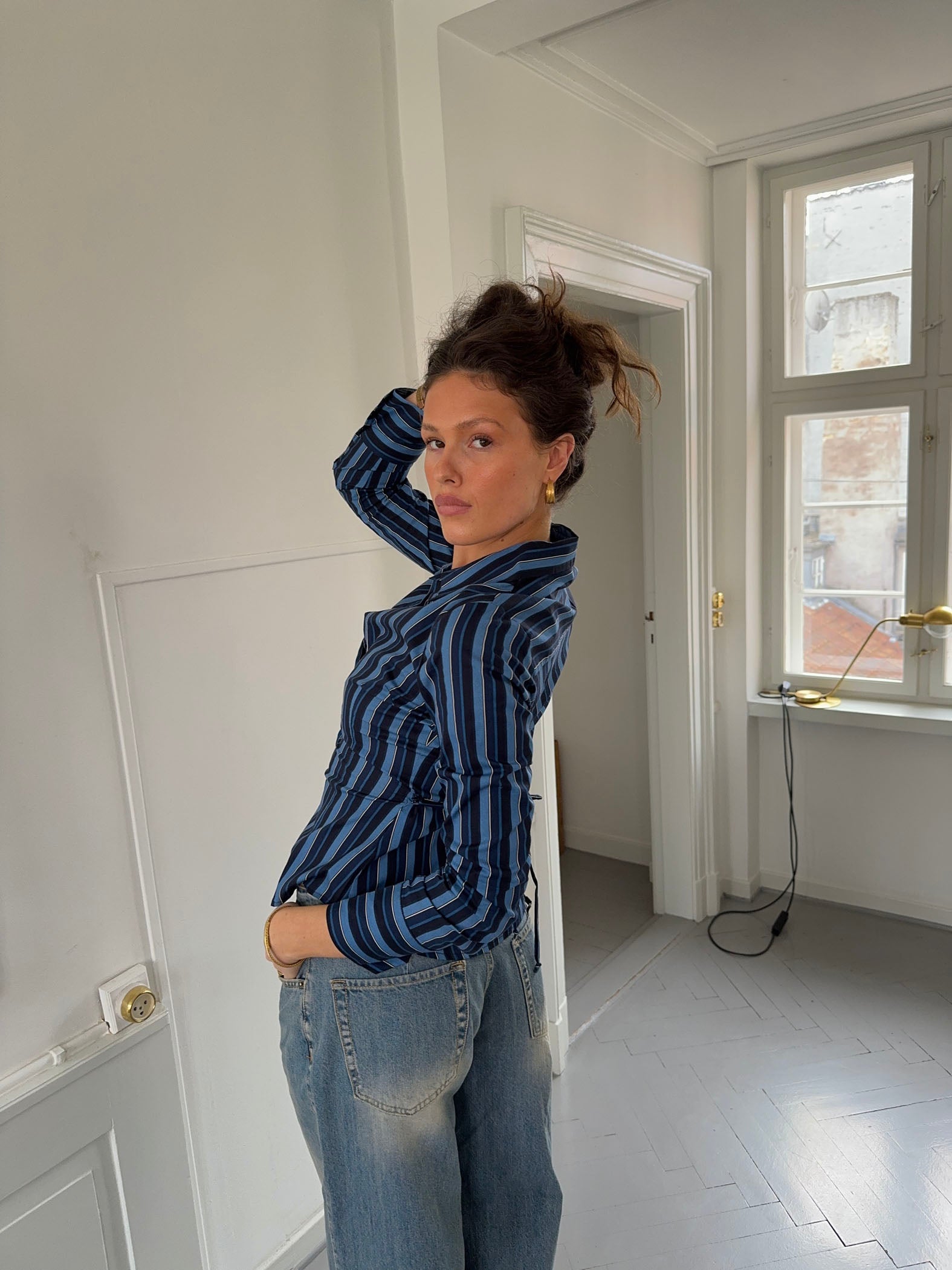 Alberte fitted striped shirt - Dark blue/black – Designbysi.se