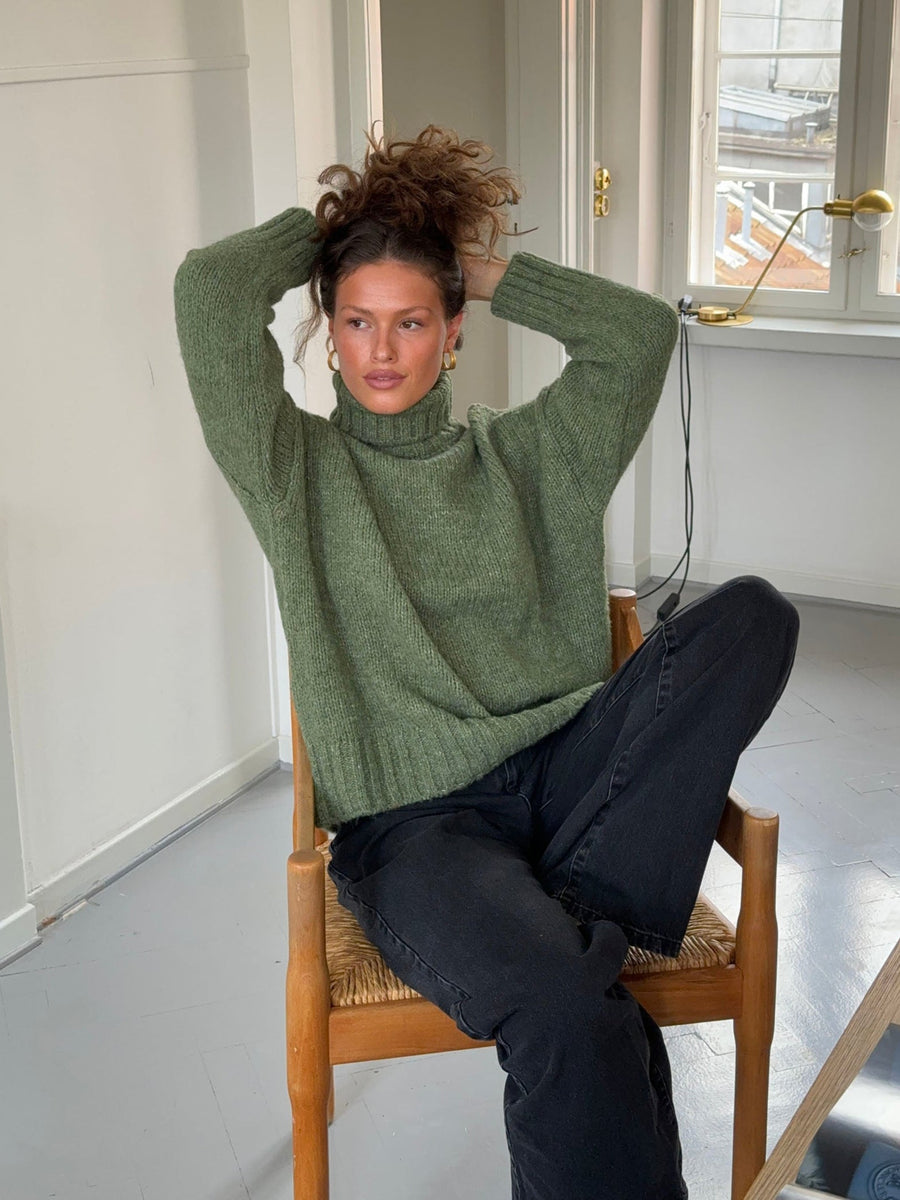 Valdamara oversized turtleneck - Green – Designbysi.se